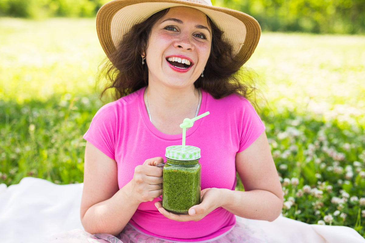 12 Surprising Benefits of Adding Super Greens Powder to Your Daily Rou ...